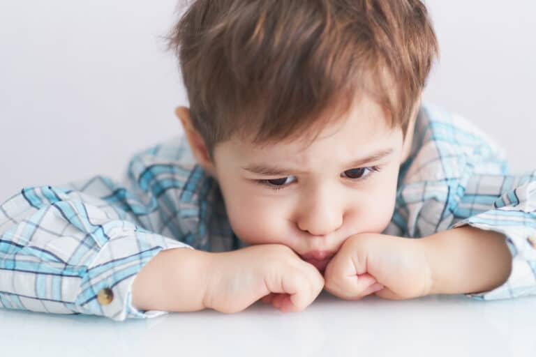18 Signs Your Child Has Anxiety