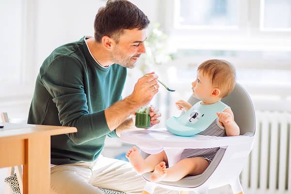 How To Introduce Solids To Baby, And Which Are The Best