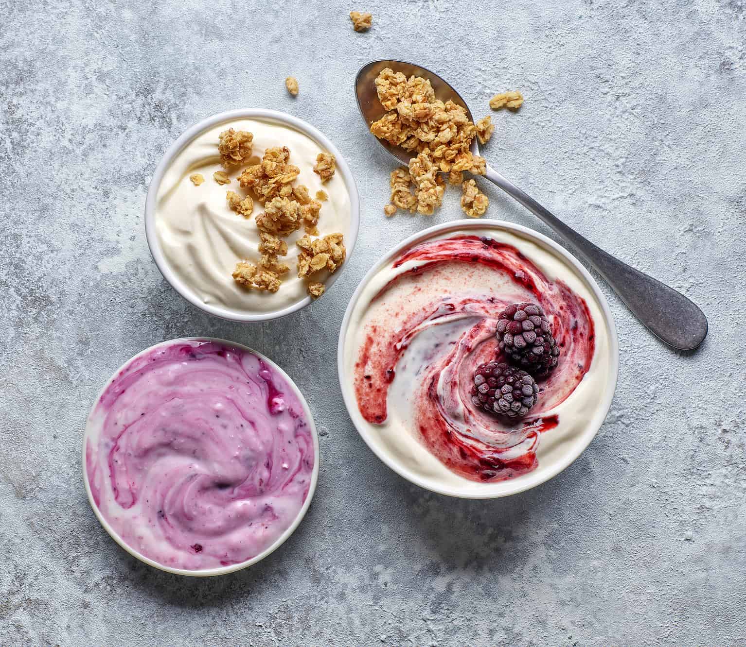 Skyr vs. Yogurt: Key Differences and Full Nutritional Comparison