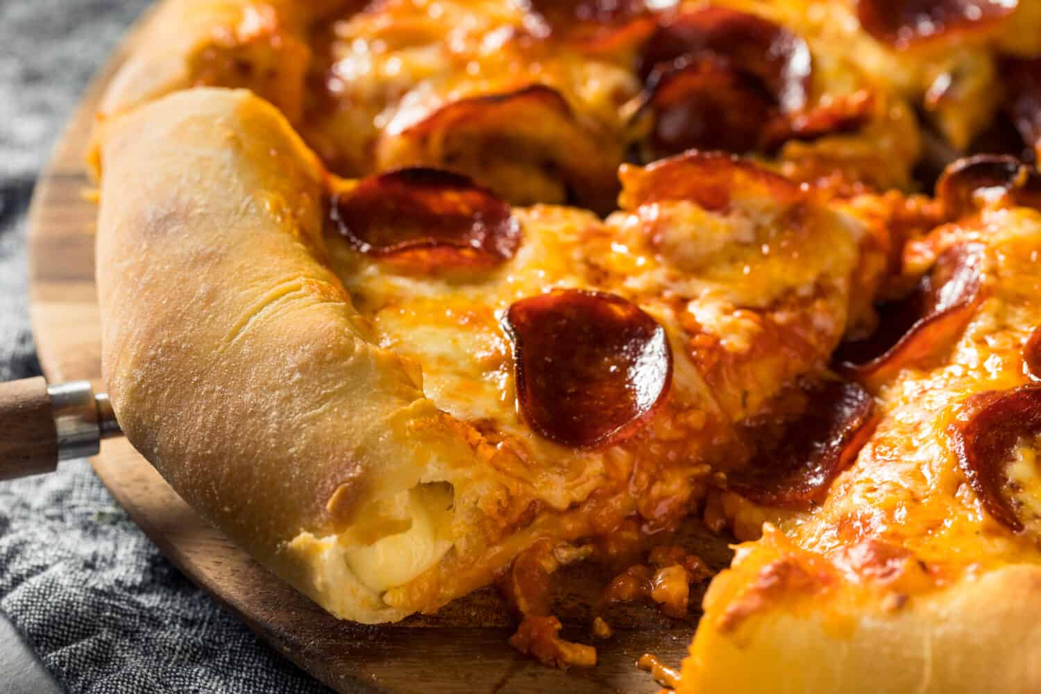 Stuffed Pizza vs. Deep Dish: The Main Differences In Texture and ...