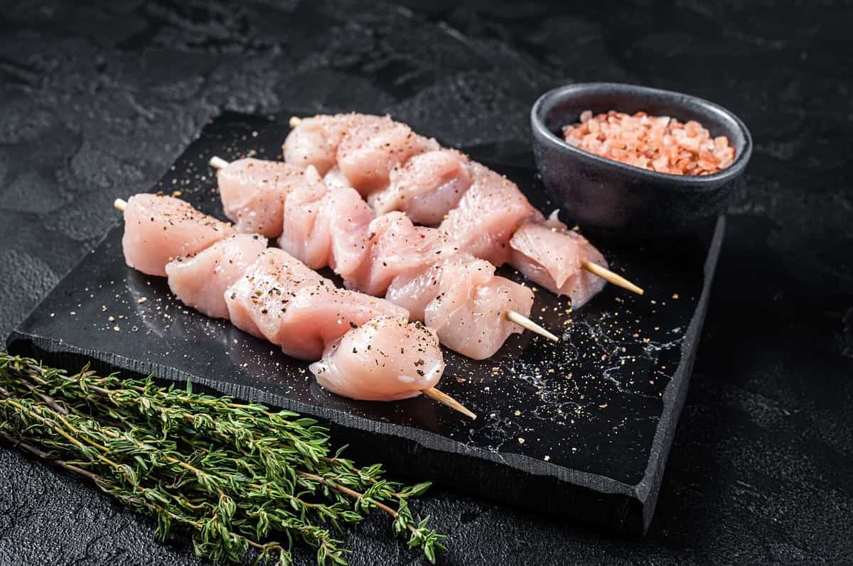 Cooked vs. Uncooked Chicken: Understanding the Differences and Ensuring ...