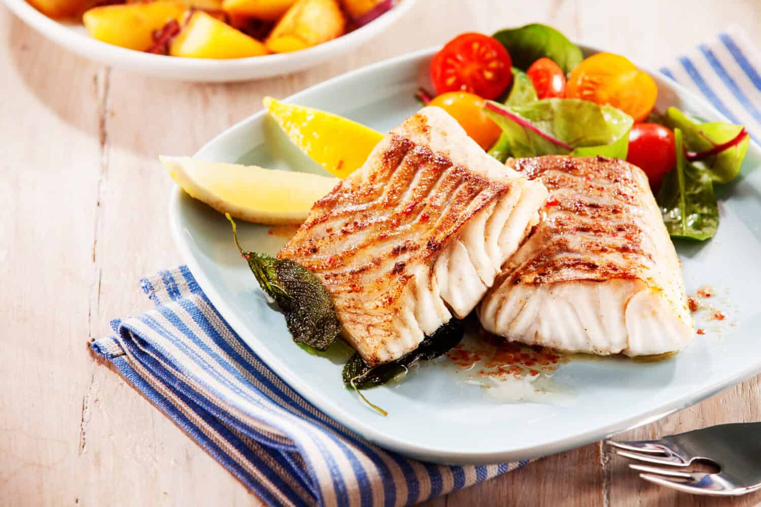 Fish vs. Chicken: The Differences Between Protein-Packed Poultry and ...
