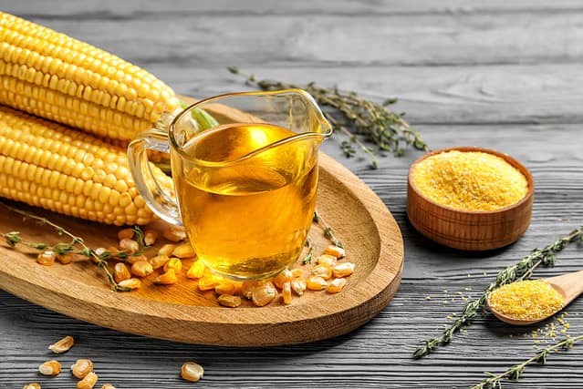 Corn Oil vs Canola Oil: Key Differences & Which is Healthier