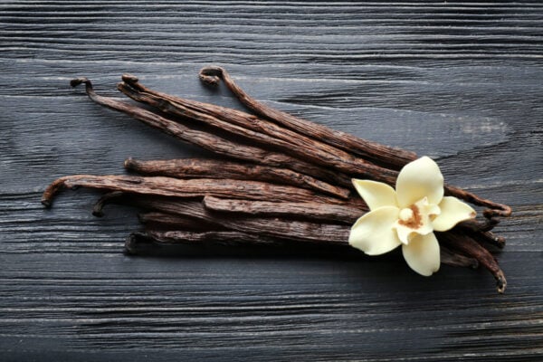French Vanilla vs. Vanilla: Taste Differences & When To Use Each Flavor