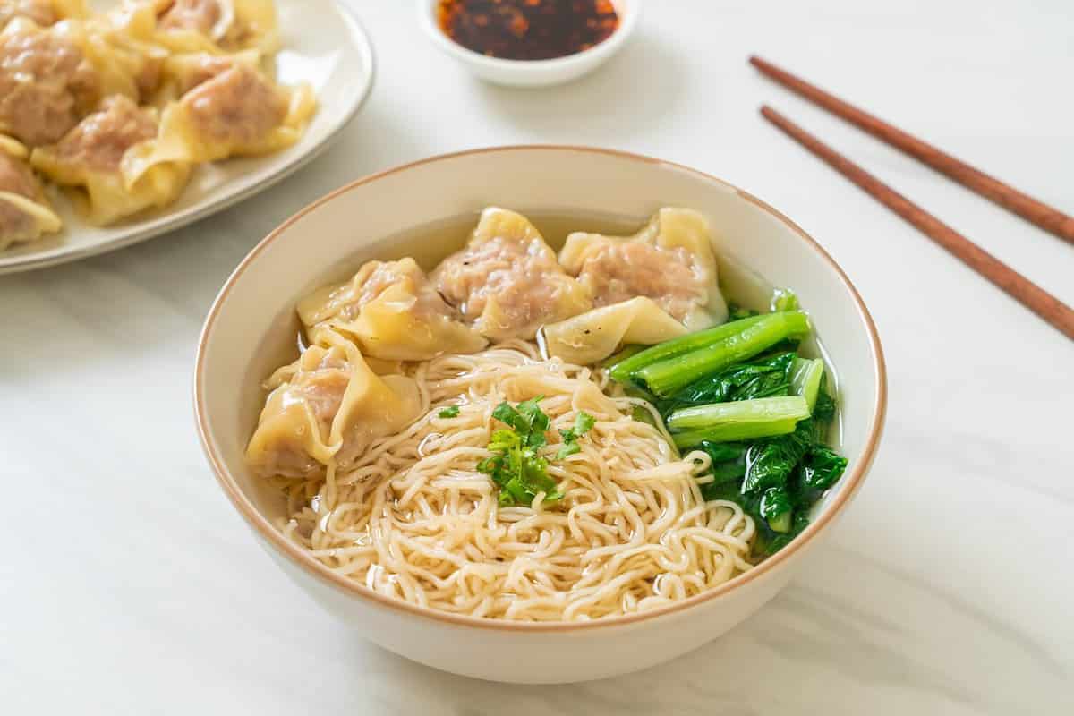 Wonton vs. Dumpling: The Main Difference & Nutritional Comparison