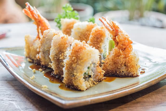 The Differences Between Maki Roll vs. Hand Roll: What Types of Sushi ...