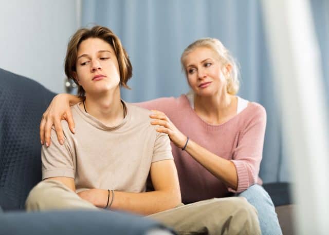 10 Annoying Teen Behaviors That Are Awful But Normal