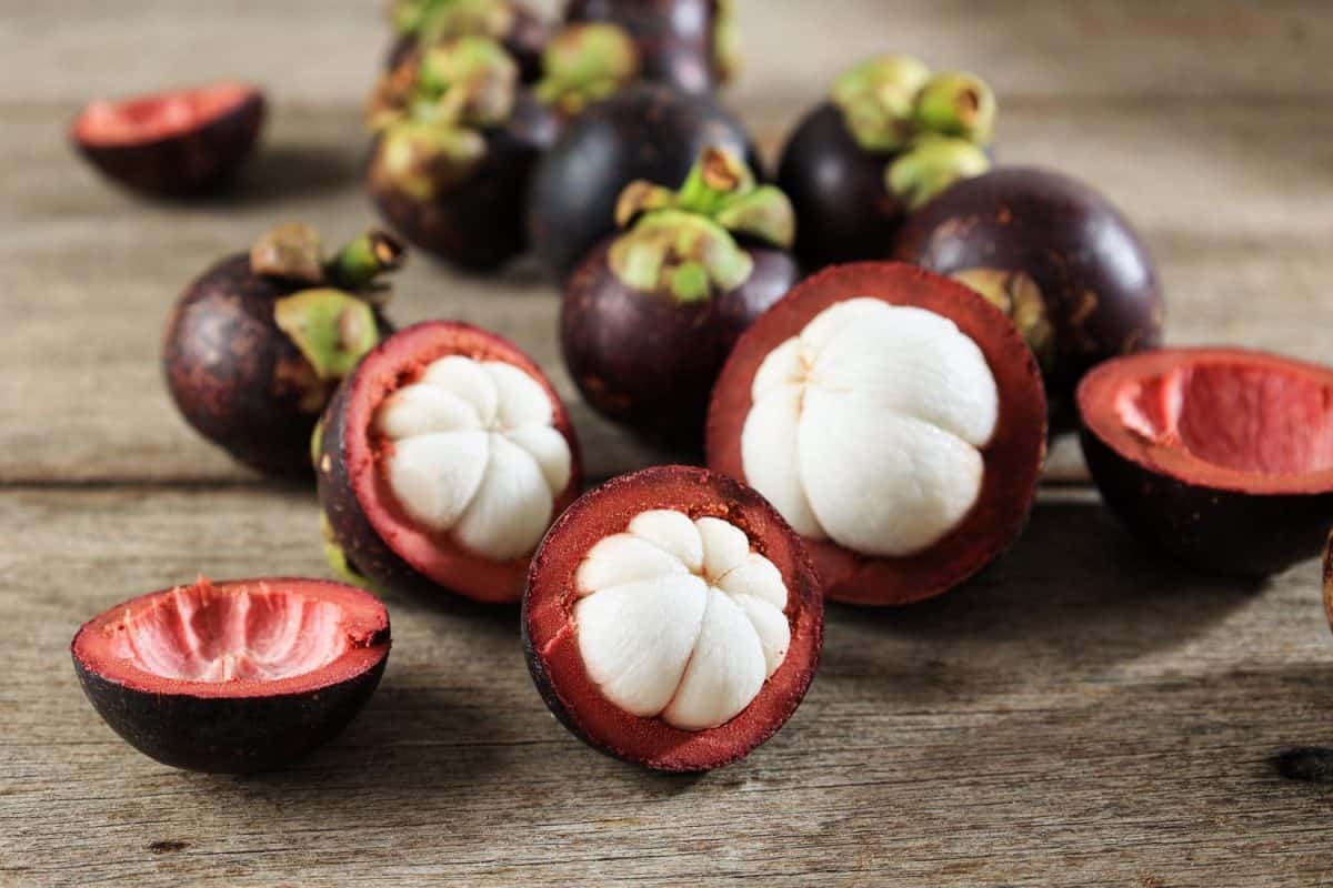 Most Americans Can't Identify These American-Grown Fruits