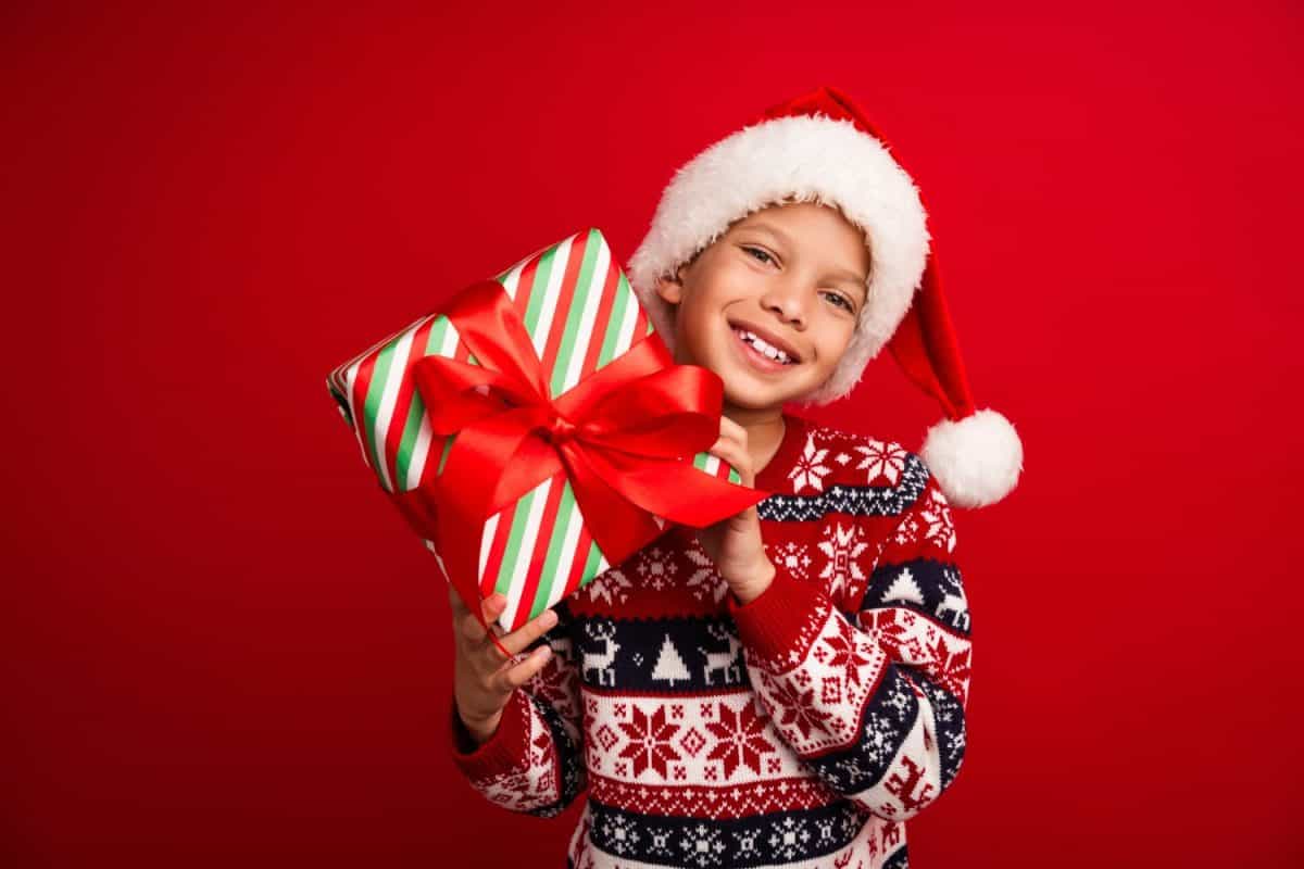 How to Answer You Kid When Asked, "Is Santa Real?"