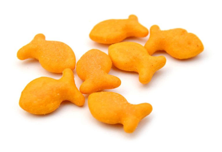 10 Popular Snacks That Aren't as Healthy as You Think (and Better Options)