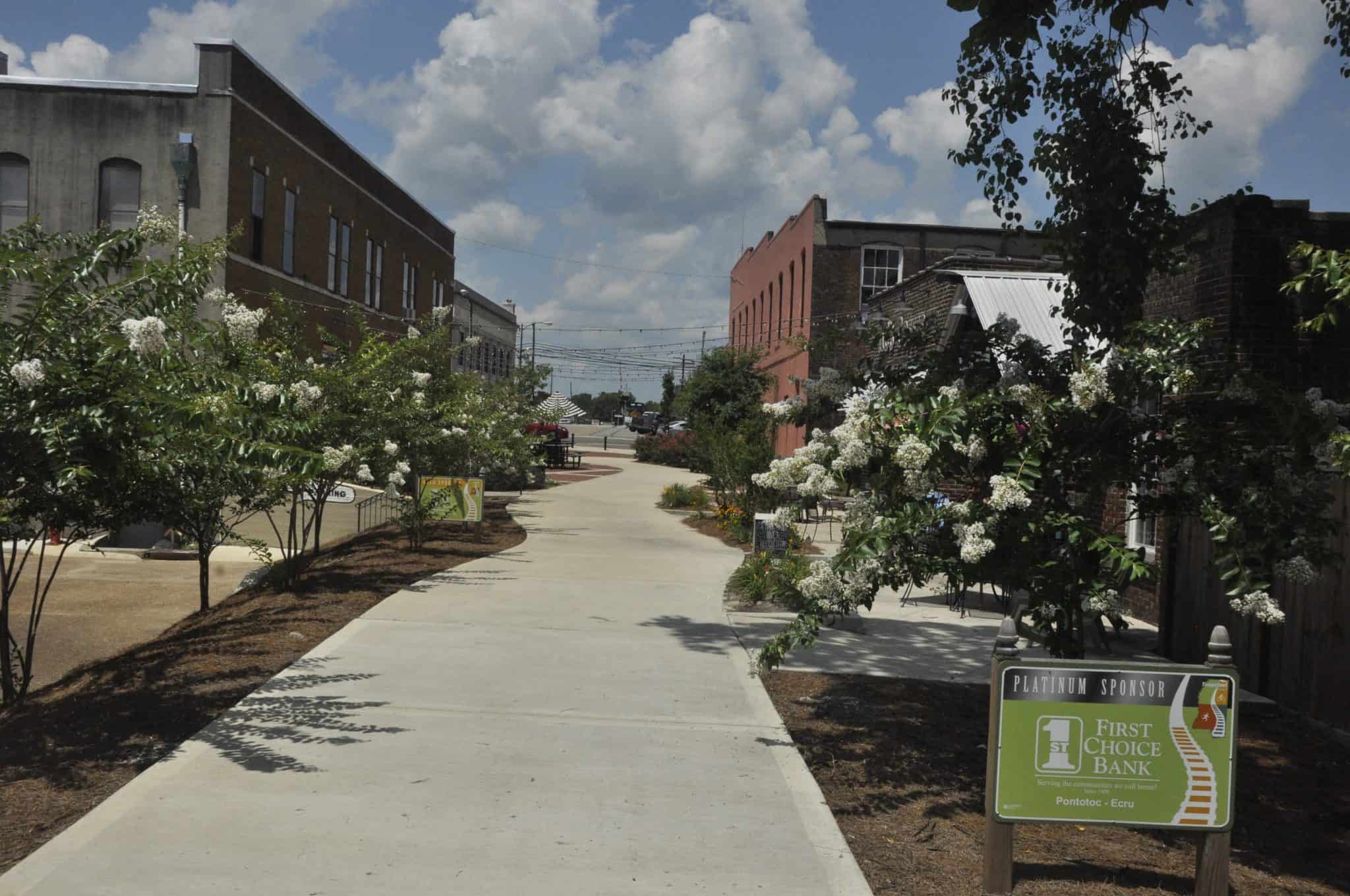 14 Small Towns in Mississippi You'll Fall in Love With