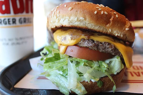 Whataburger Is Delicious But These 8 Other Burger Spots Are Just Plain ...