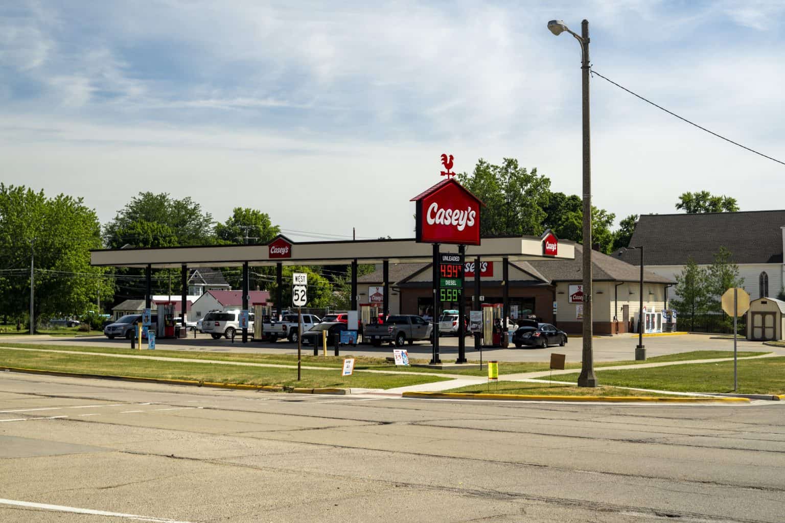 7 Gas Stations That Give Buc-ee's a Run For Its Money