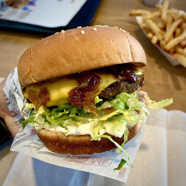 White Castle Is Overrated — But These 8 Burger Joints Are Divine