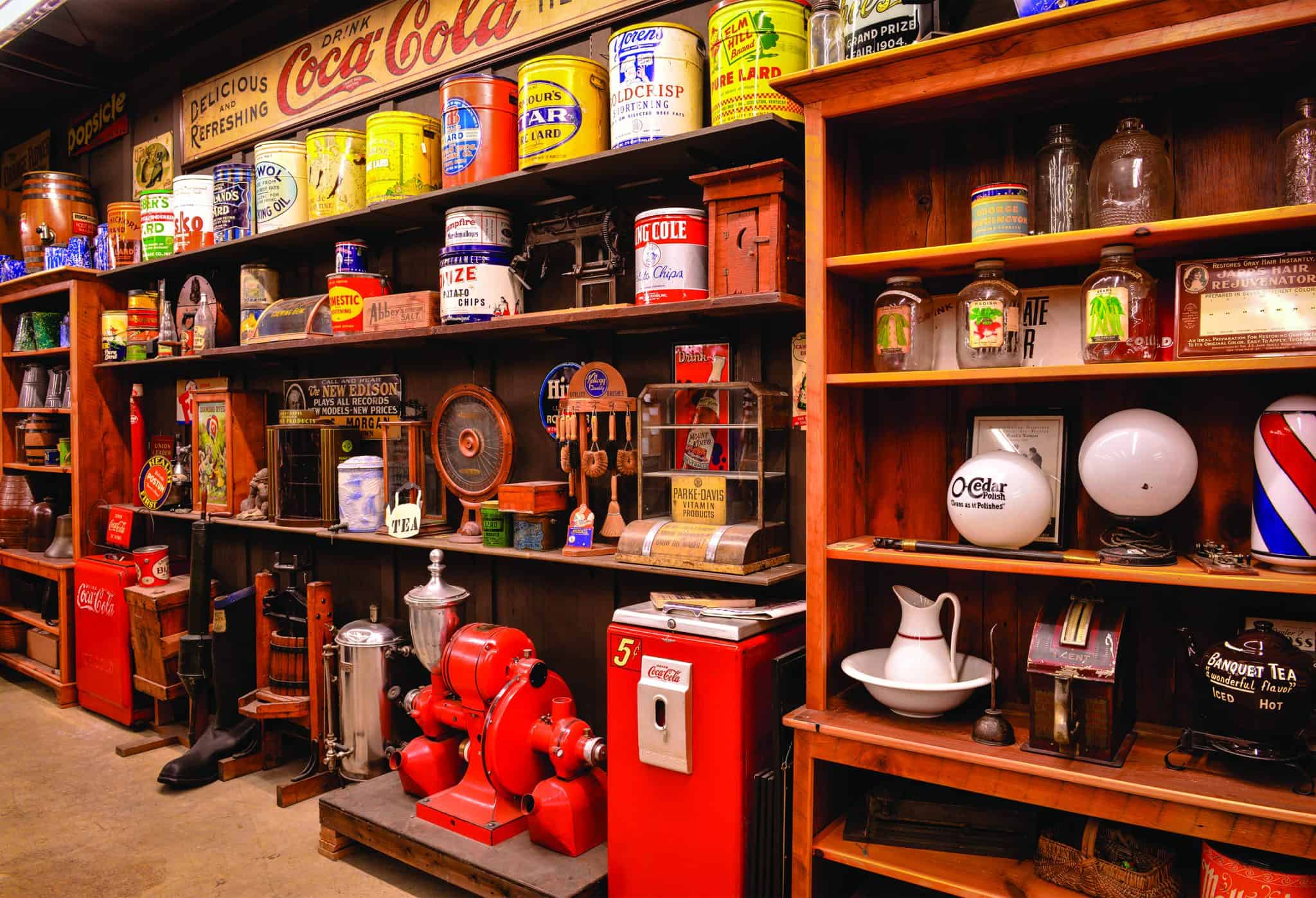 Cracker Barrel Goes Back to "Old Timer" Logo Amid Backlash About the ...