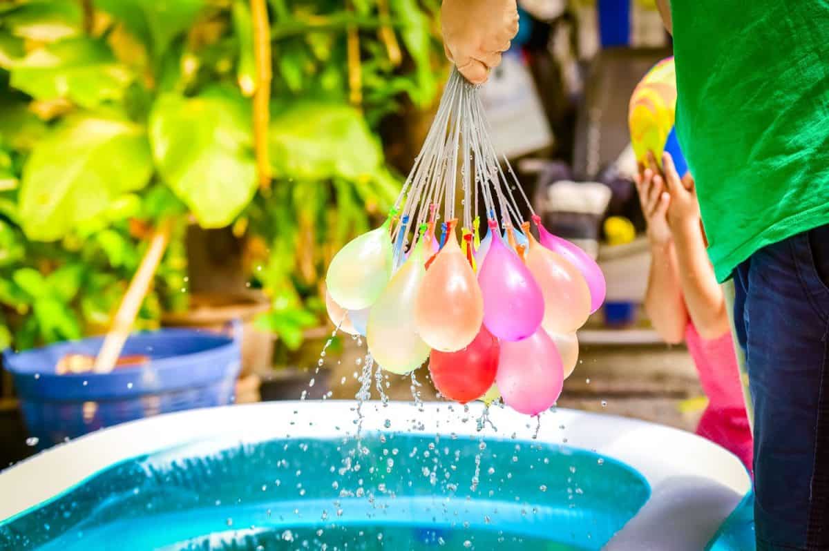 17 Fun Backyard Games for Labor Day Weekend
