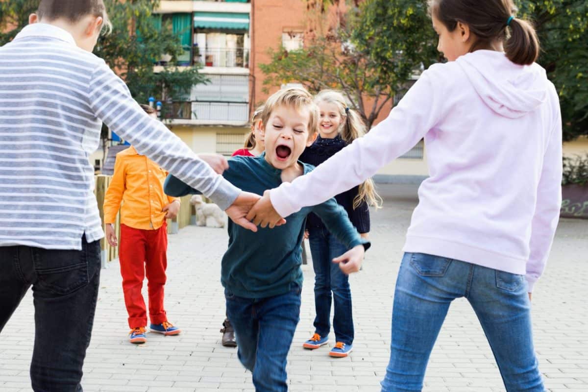 17 Fun Backyard Games for Labor Day Weekend