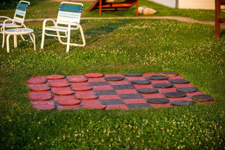 17 Fun Backyard Games for Labor Day Weekend