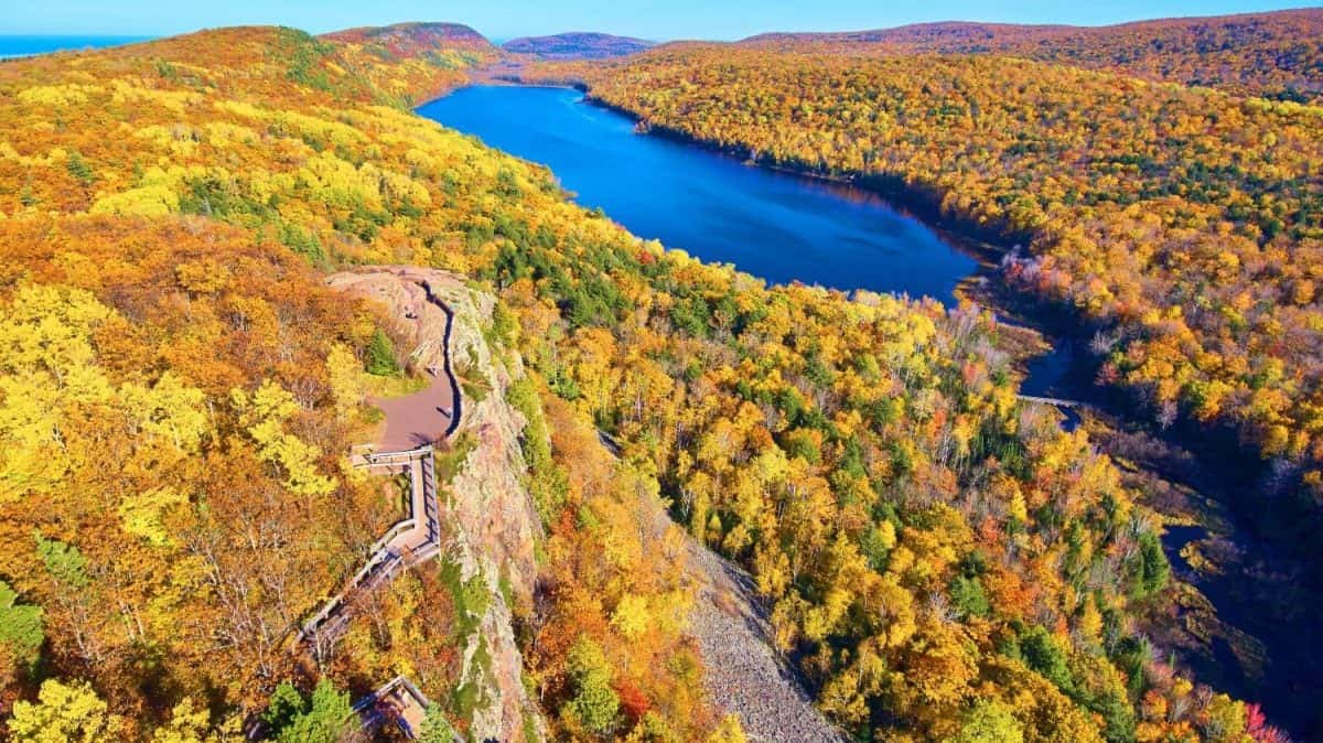 These 12 Destinations Are Perfect for Your Fall Weekend Getaway