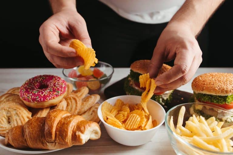 The 10 Most Unhealthy Snacks You Should Stop Buying (and What to Eat ...