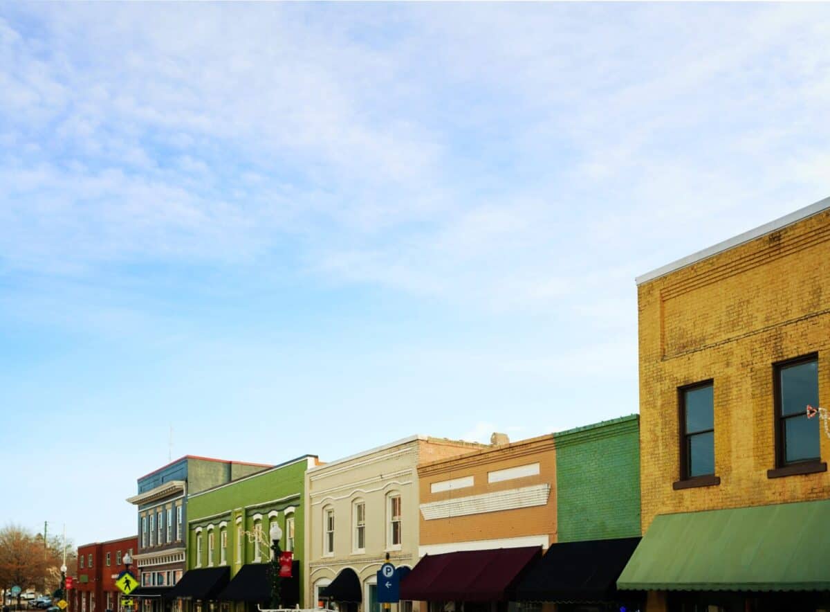 10 Small Towns in the U.S. That Look Straight Out of a Hallmark Movie