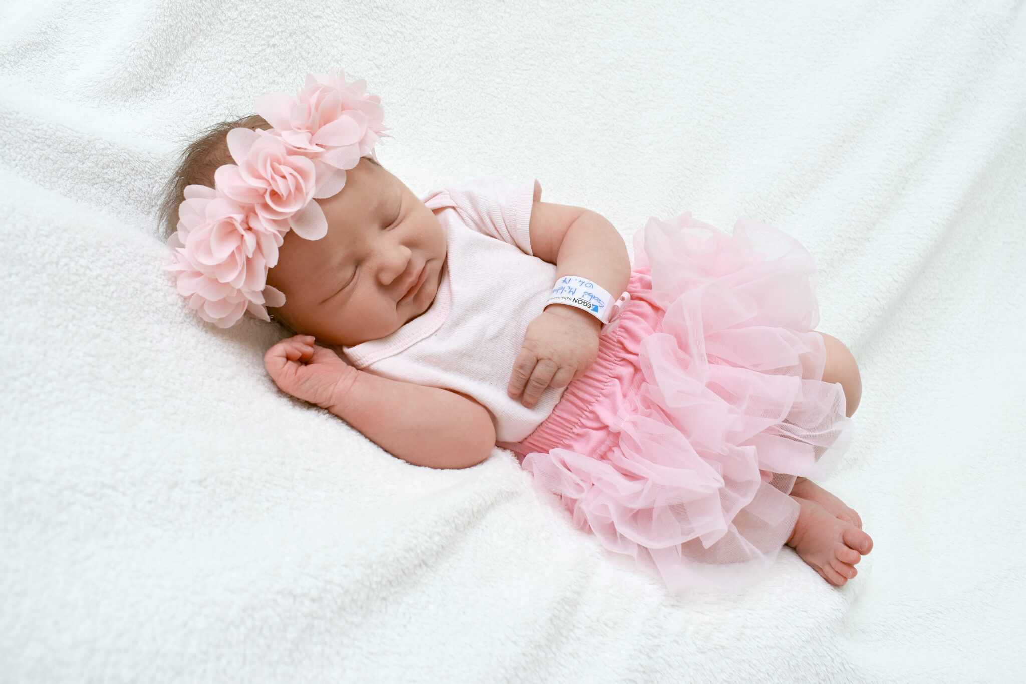 Adelyn Name Meaning & Origin | Middle Names for Adelyn